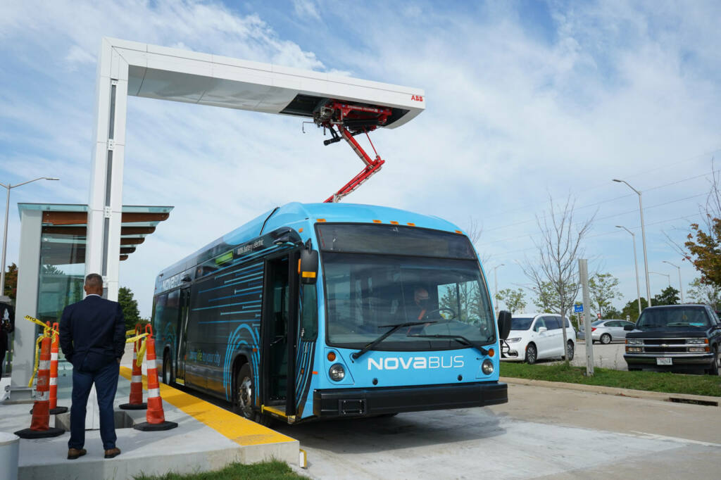 Parceria entre Nova Bus e BAE Systems garante ônibus com emissão zero ...